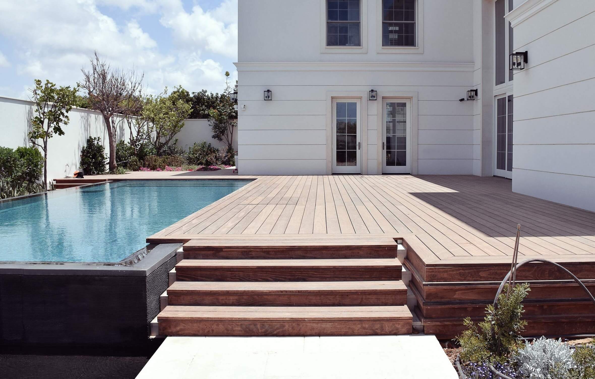 Transforming Outdoor Living Spaces with Hardwood Decking - Specialty ...